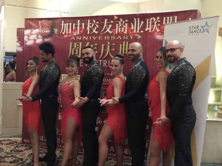 多伦多星舞蹈中心CEO Fiona Su与Shirley Bi 母女同获英女王伊丽莎白二世陛下白金禧徽章_中国大陆_新闻_华人头条